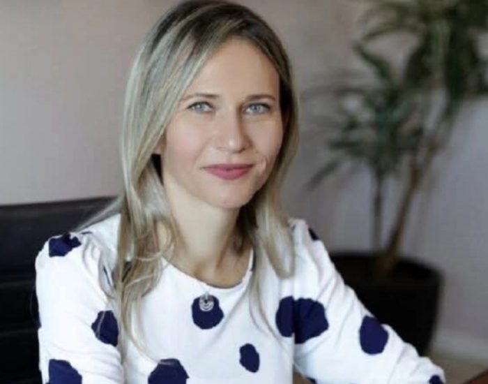 ТИРАНА СО ОВЛАСТЕНА ГРАДОНАЧАЛНИЧКА: Ануела Ристани (43) средно ...